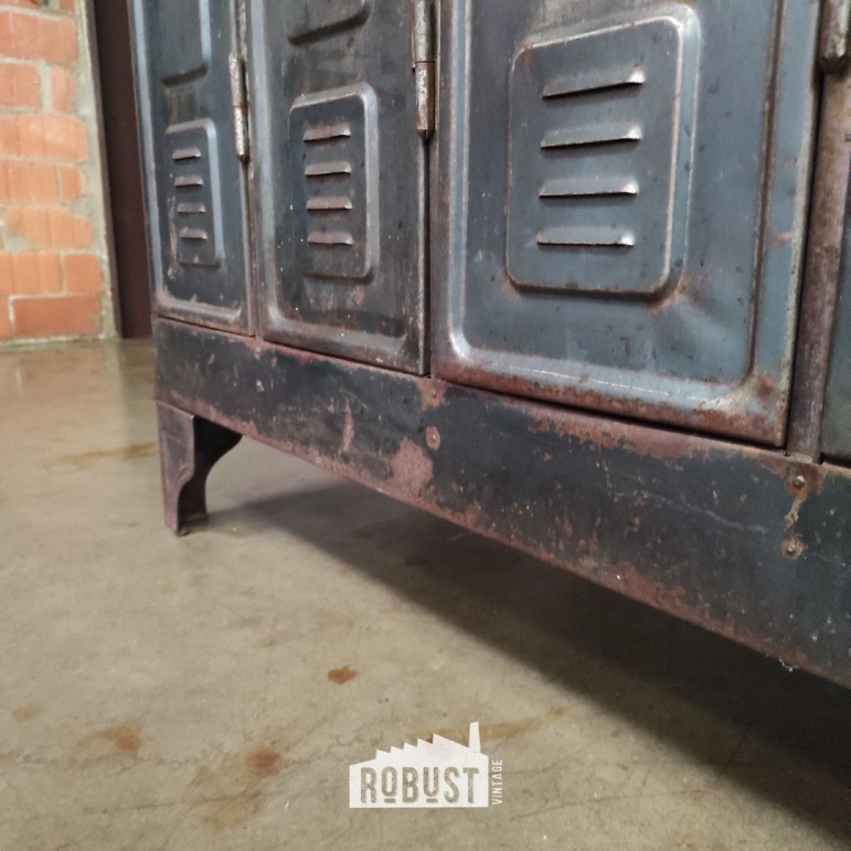 Industriële lockerkast 4-deurs | Vintage metalen kast met patina