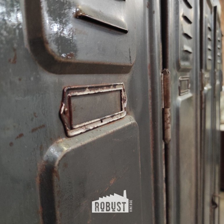 Industriële lockerkast 4-deurs | Vintage metalen kast met patina