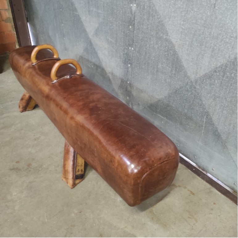 Oud Turnpaard Leer Leather Old Gym Bench Horse Seat